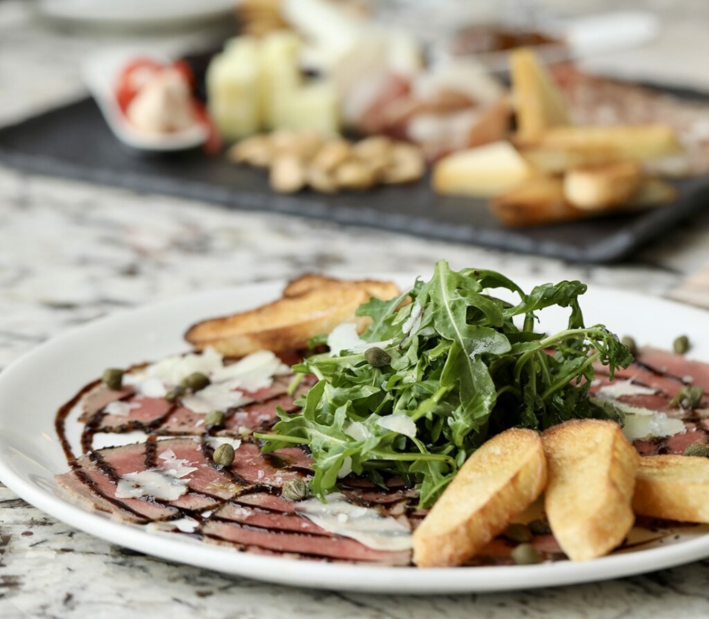 The Cache - Dining, Colorado Style | Ginger and Baker